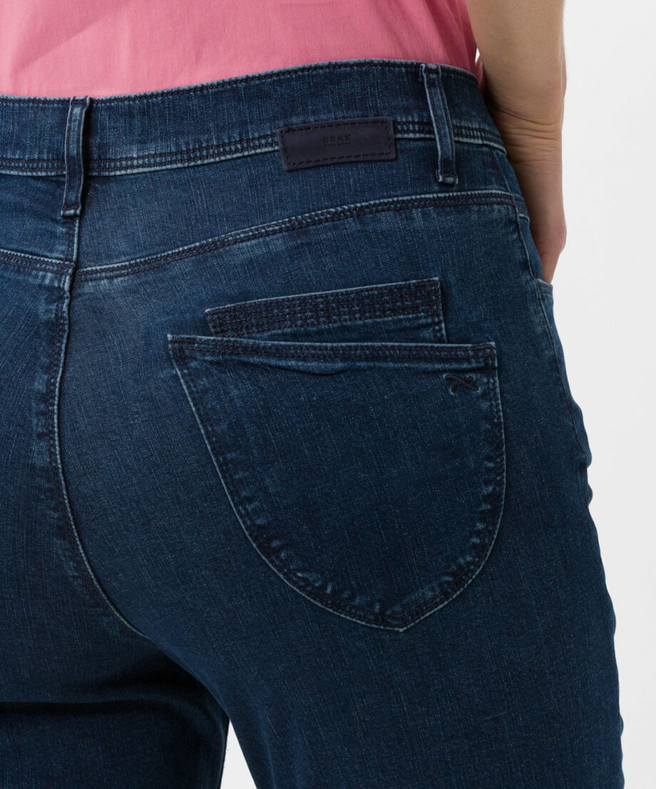 BRAX Ultralight: Moderne Five-Pocket-Jeans Style Mary S, clean dark ...
